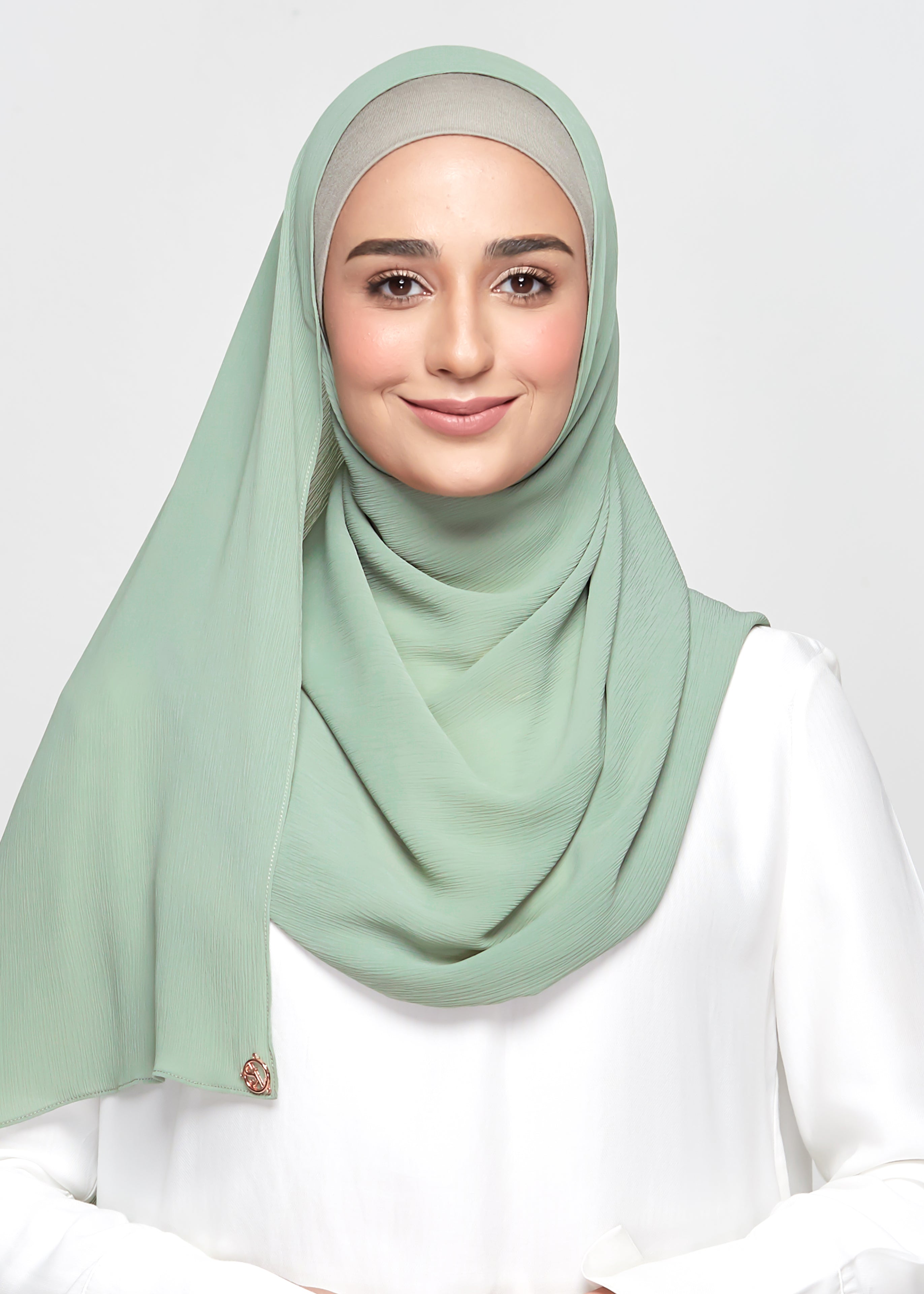 [As-Is] Chiffon Dolce in Matcha Green (Semi-Instant) – Shera Lee